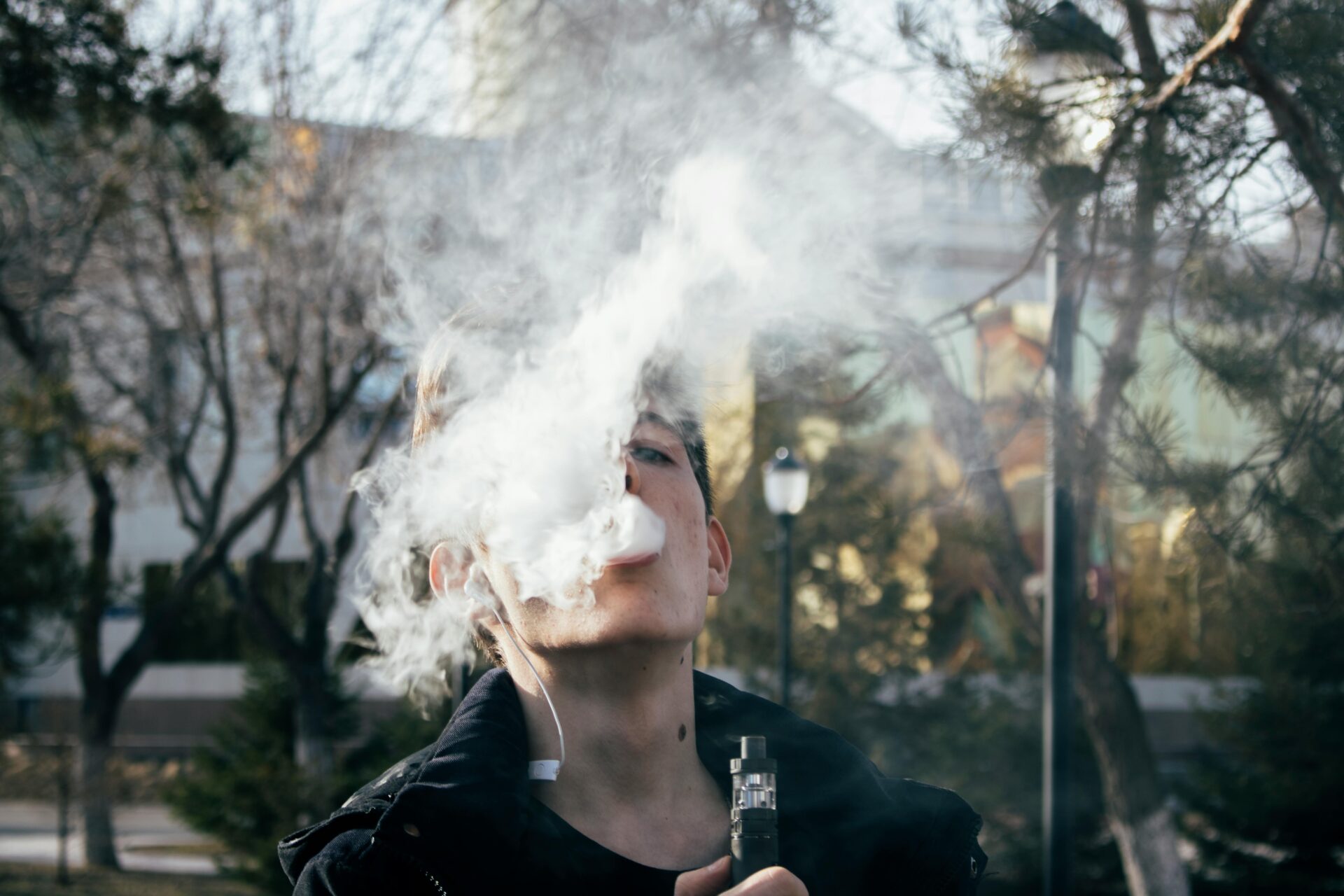 Vapen brengt de gezondheid van jongeren in gevaar: hoe ga je daar als ...